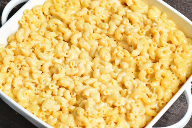 The Best Baked Mac and Cheese - Perfectly Comforting and Easy Dinner
