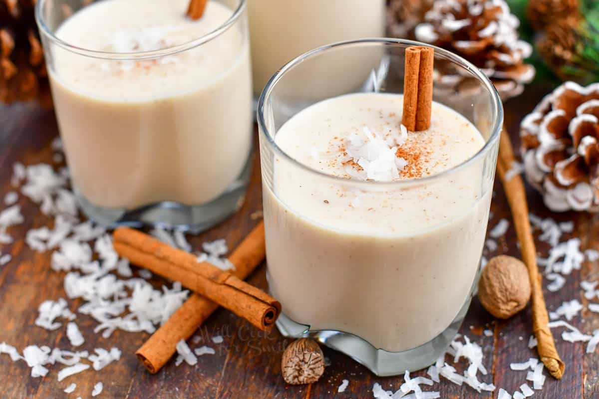 Coquito Recipe (Puerto Rican Christmas Drink) - Easy Holiday Drink