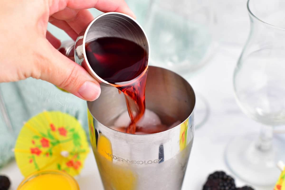 Rum Runner - Sweet and Smooth Tropical Cocktail Recipe