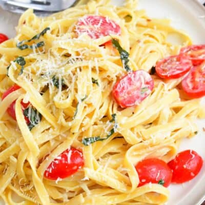 Pasta with Garlic Parmesan Cream Sauce, Tomatoes, and Basil