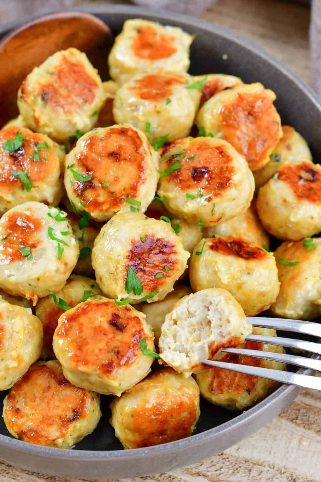 Juicy and Tender Chicken Meatballs Recipe